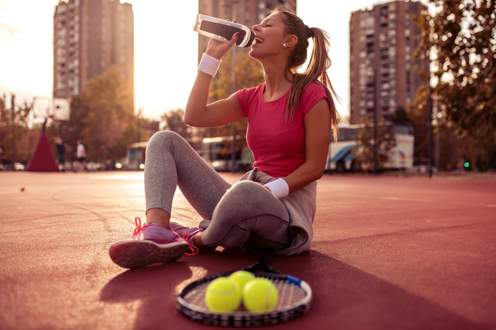 Your Complete Guide To The Clamshell Exercise Benefits And Technique